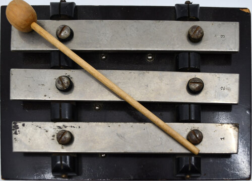 DEAGON DINING CAR CHIMES