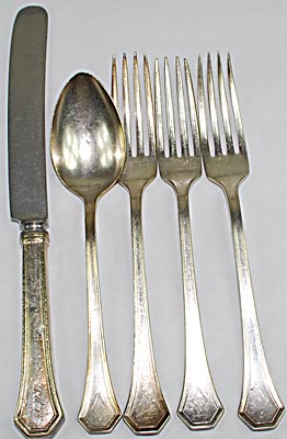 Lot 257: TEXAS & PACIFIC FLATWARE